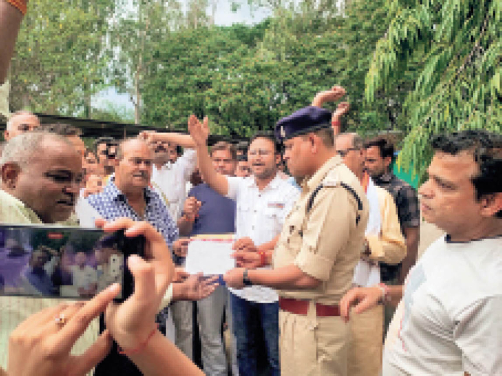 Outrage in Kalchuri and Tamrakar society on the statement of Pt ...