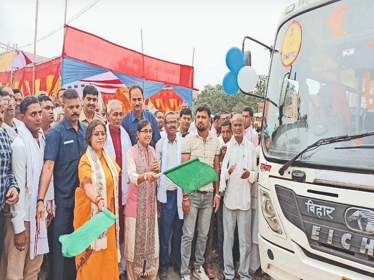 Transport Minister inaugurated the bus service by showing the green ...