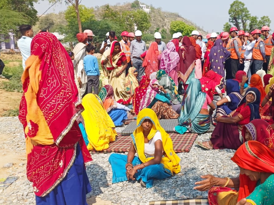 Police reached Japta on 146th day, sent in bus to Paniala police ...