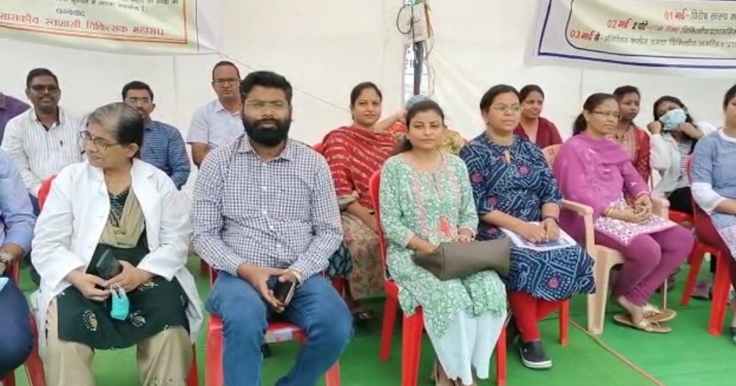 medical union strike opd remained closed for 2 hours emergency services ...