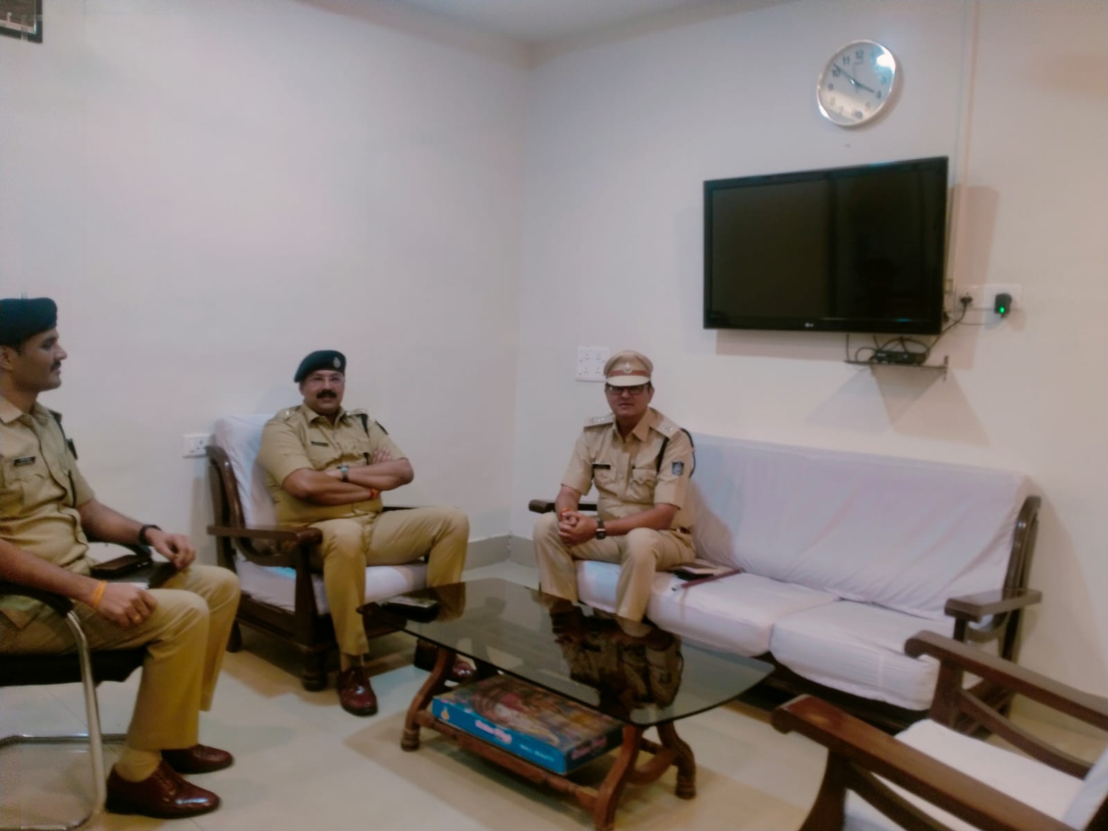 SP शैलेंद्र सिंह चौहान मुरैना के लिए रवाना | SP Shailendra Singh ...