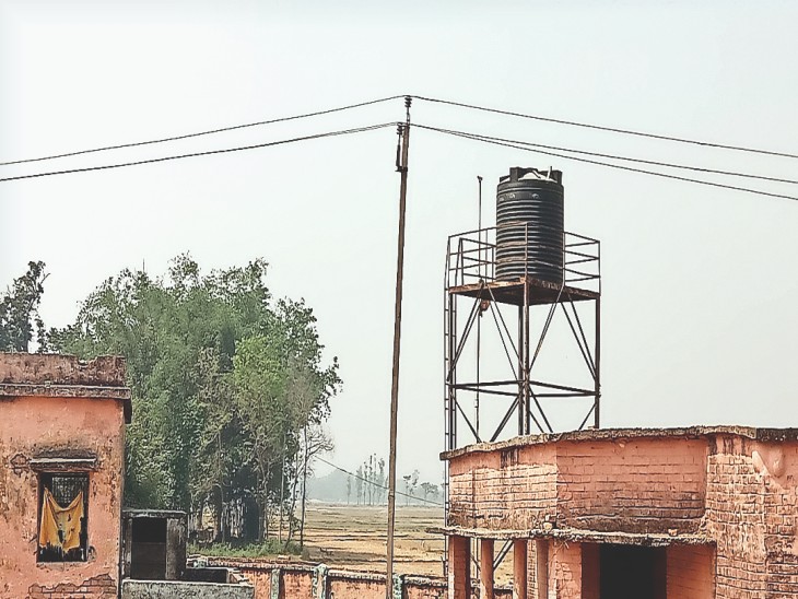 11000 volt wire has passed over the school building, the fear of ...