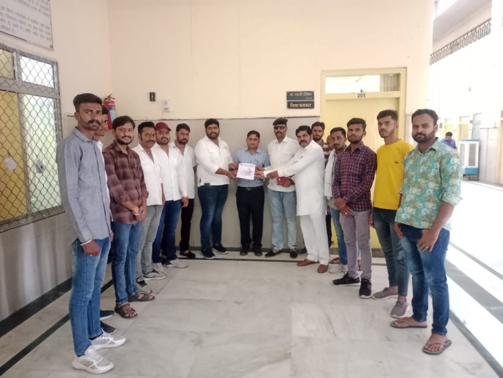 The office bearers of Shrikshatra Purusharth Foundation submitted ...