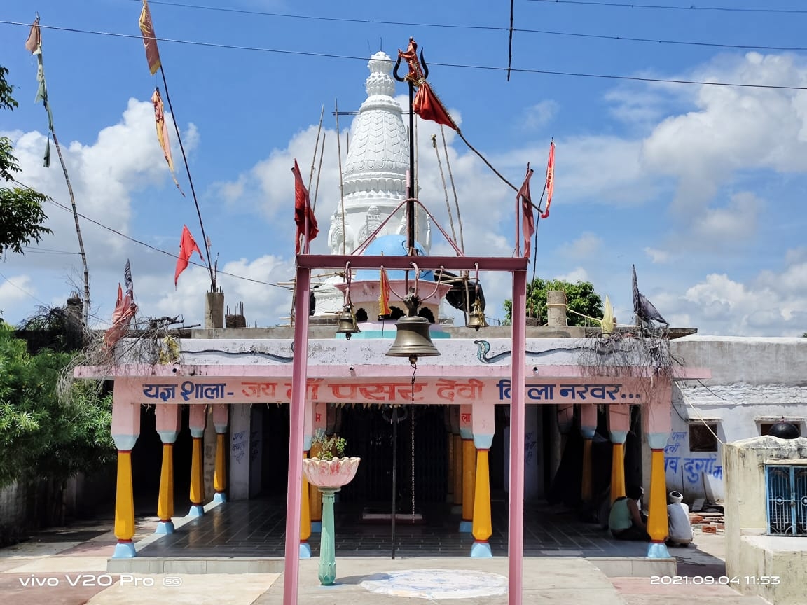 Theft incident in the temple of King Nal's Kuldevi: Thieves stole the ...