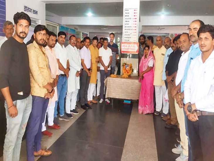 Fruits distributed to patients on Puneet Tiwari's death anniversary ...