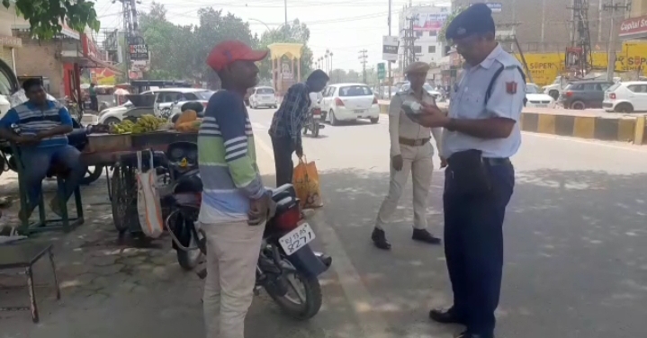 Police teams engaged in helmet checking campaign since morning ...
