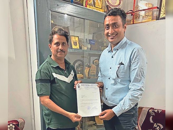 Manish Raj became the coordinator of Darbhanga Football Association ...