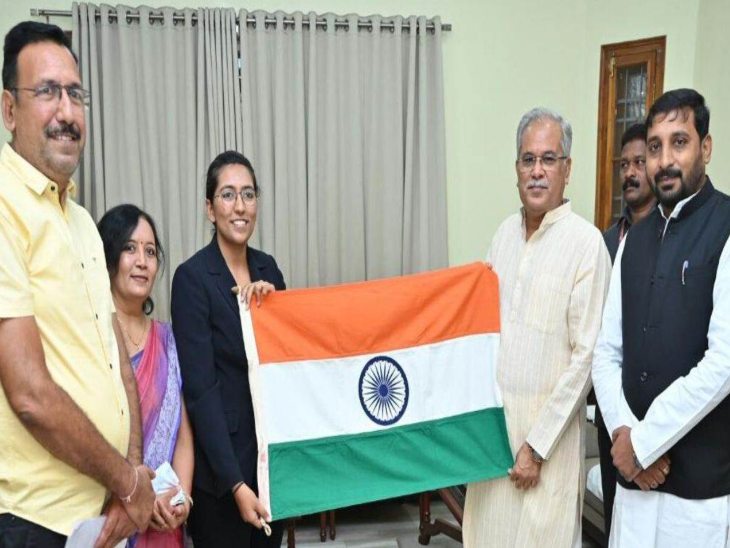 Mountaineer Yashi Jain conquered Mount Everest, hoisted the national ...