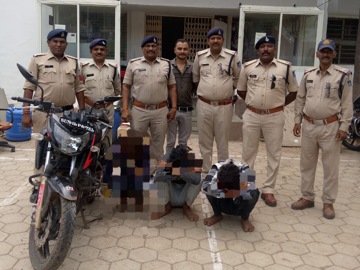 2 absconding accused and child molester caught, mobile and bike seized