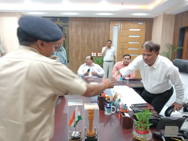 First order before mini secretariat: will build one more floor on this ...