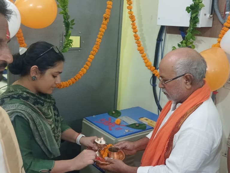 Newly built Pink Ward was also inaugurated in HC. | अब अचलगंज सीएचसी ...