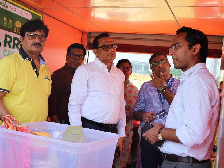 noida authority opened rrr center Deposit the old stuff here, it will ...