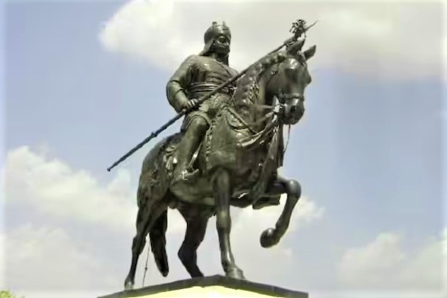 14 feet high, 3800 KG idol made at a cost of 1.5 crores | नाथद्वारा में ...