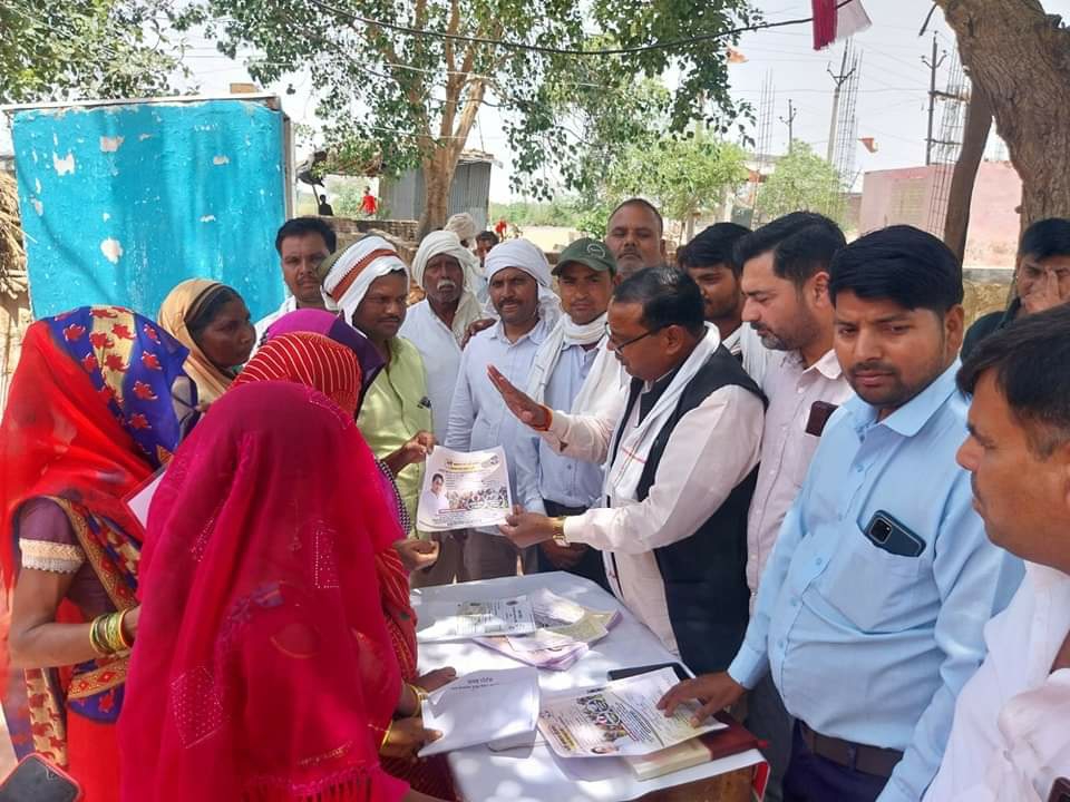 Dabra MLA reached Barotha Dafai to fill form, hundreds of women filled ...