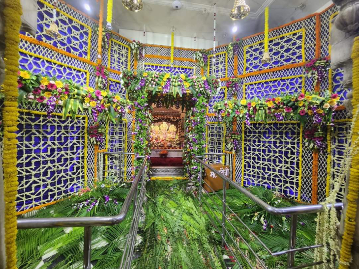 To give relief from the heat, the area from the sanctum sanctorum to ...