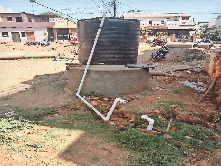 The corporator broke the water tank pipe in PNT Colony and submitted a ...