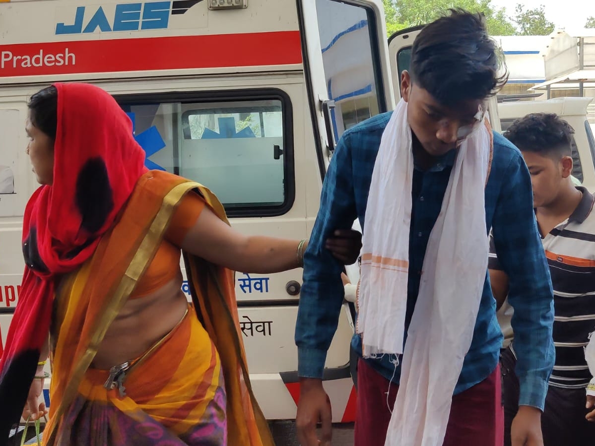 2 youths panicked and fell down, admitted to hospital in critical ...