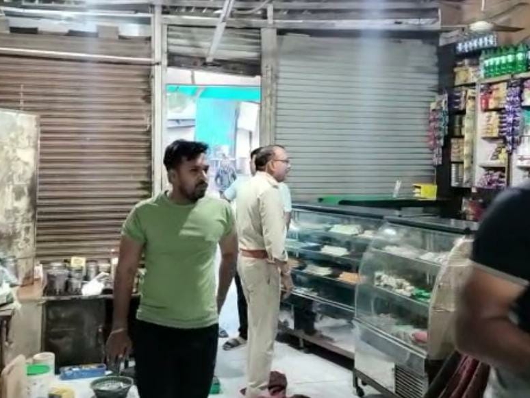 Thieves clean hands at former city council president's shop | राजपुर ...