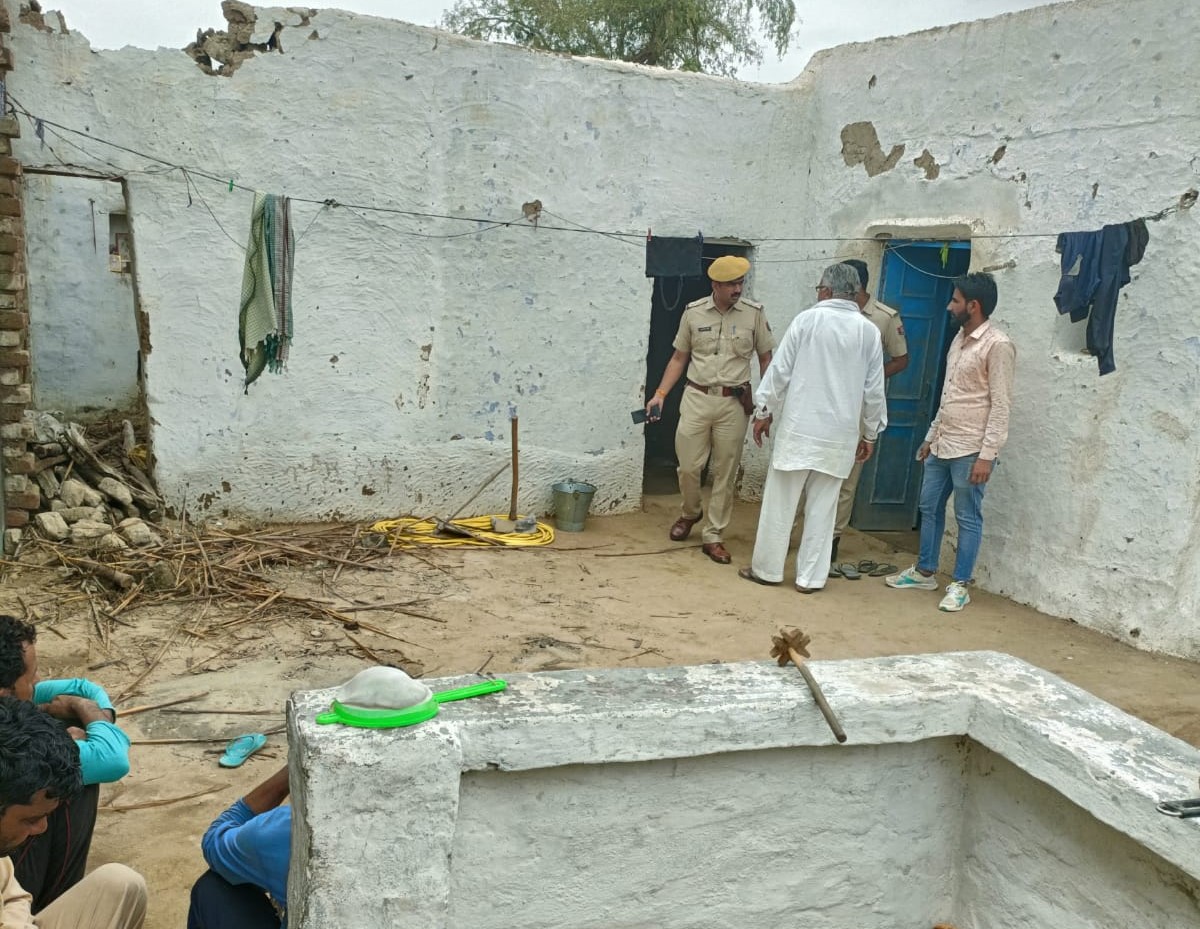 Had gone to cheat in the temple that suddenly the roof fell on her, she ...