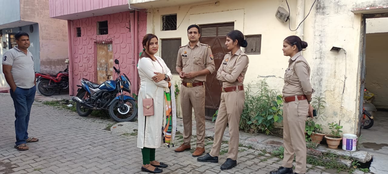 Police guard outside the houses of Bhakiyu, RLD leaders overnight in ...