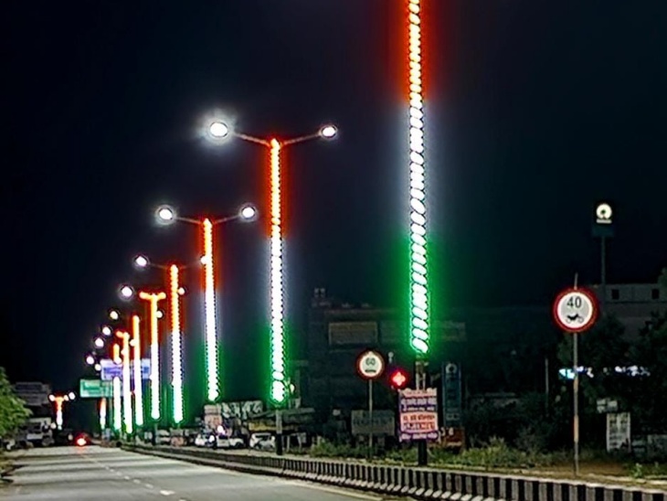 Chomu city illuminated with tricolor theme lights | तिरंगा थीम की ...
