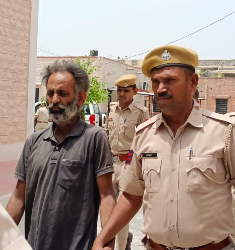 Devikot was caught getting down from Ahmedabad bus, PHQ had kept a ...