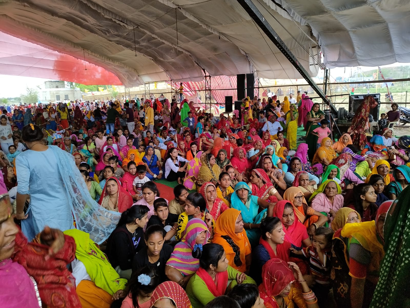 Sacrifices given in 108 Kundiya Shri Ram Mahayagya organized for world ...