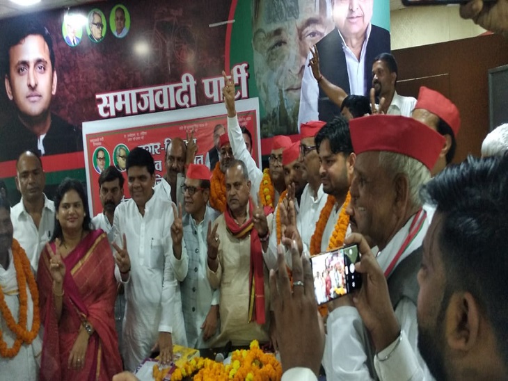 Azamgarh Congratulations to the winners of civic elections | आजमगढ़ में ...