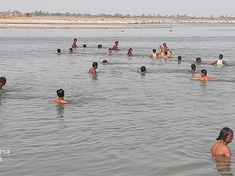 All the residents of Kasganj had come for immersion at Kachla Ghat ...