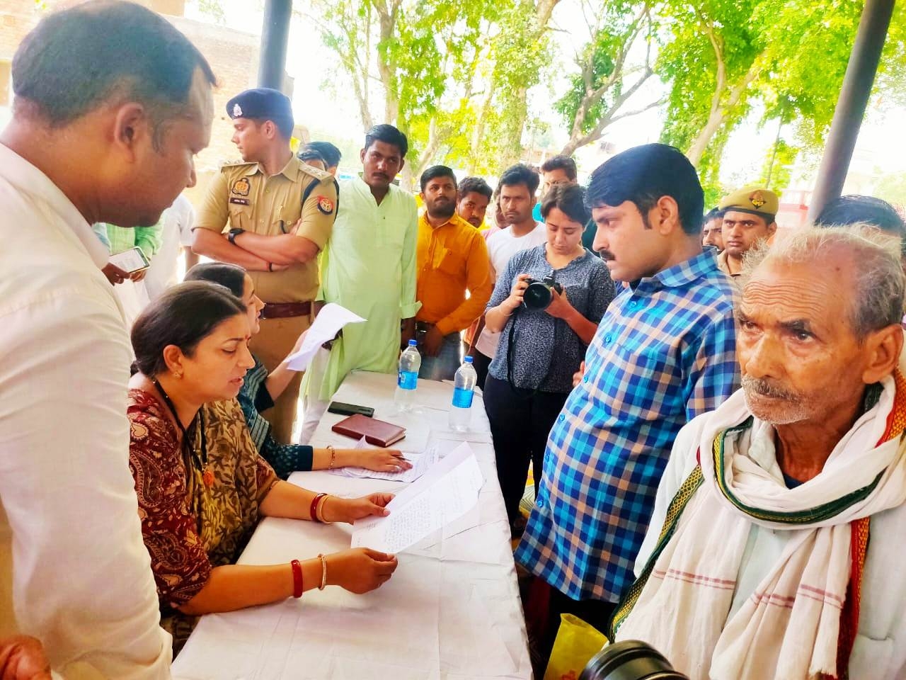 In Rae Bareilly, Smriti Irani organized Pradhan's class, said- first ...