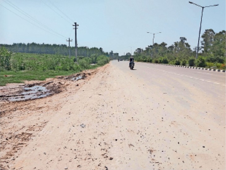 Two cuts were made at the same place near the Sojwal bridge, through ...