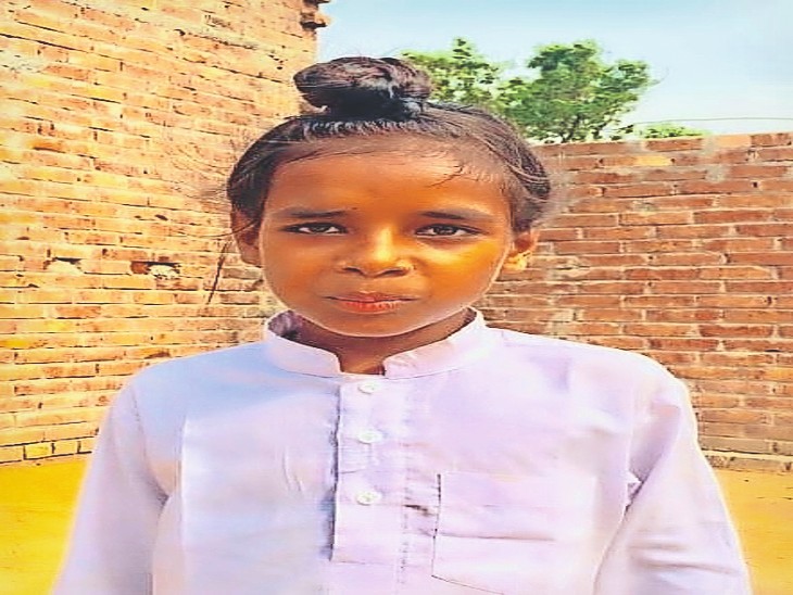 Last farewell to 9 year old Gurnoor with moist eyes | घर से लापता हुई ...