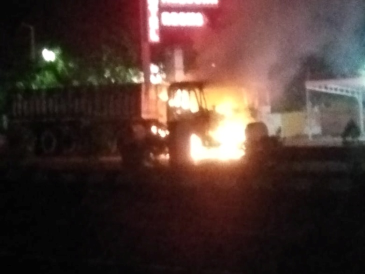 Trolley cabin caught fire on the highway
