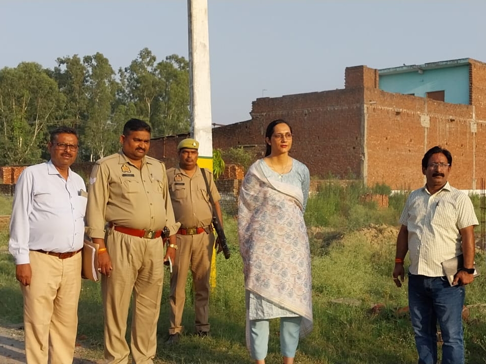 The construction work was demolished by running a bulldozer, the plot was being cut without ...