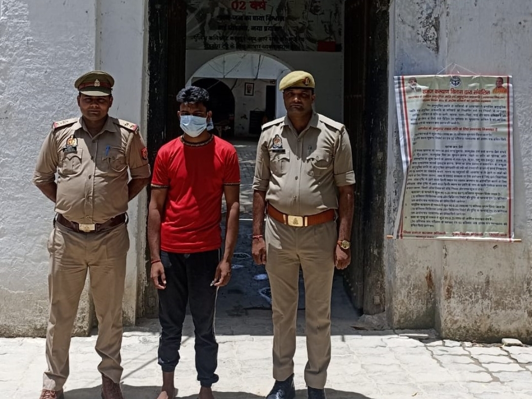 Was absconding under the Poxo Act, did a shameful incident with a minor