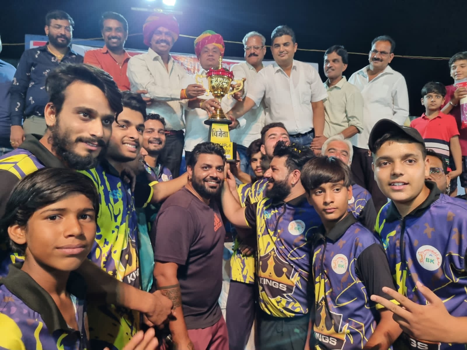 Captain Mewada hit a six on the last ball of the thrilling final match ...