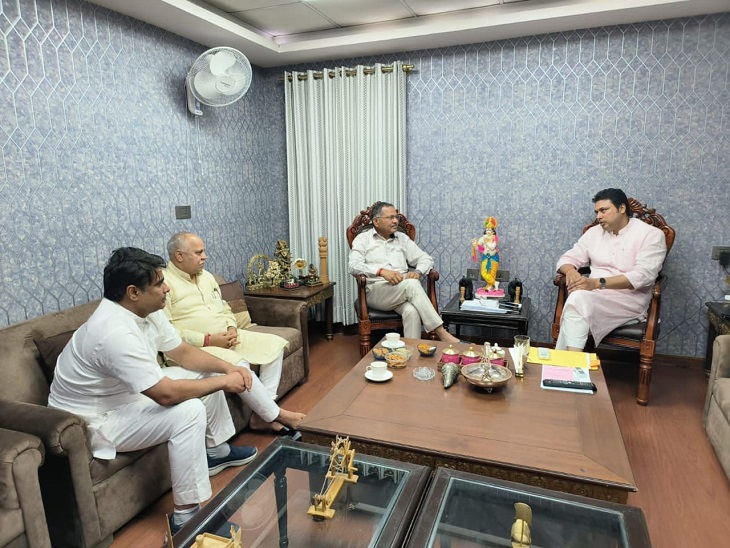 Haryana BJP -JJP Alliance Dispute Meeting Haryana Incharge Biplab Dev Electricity Minister ...