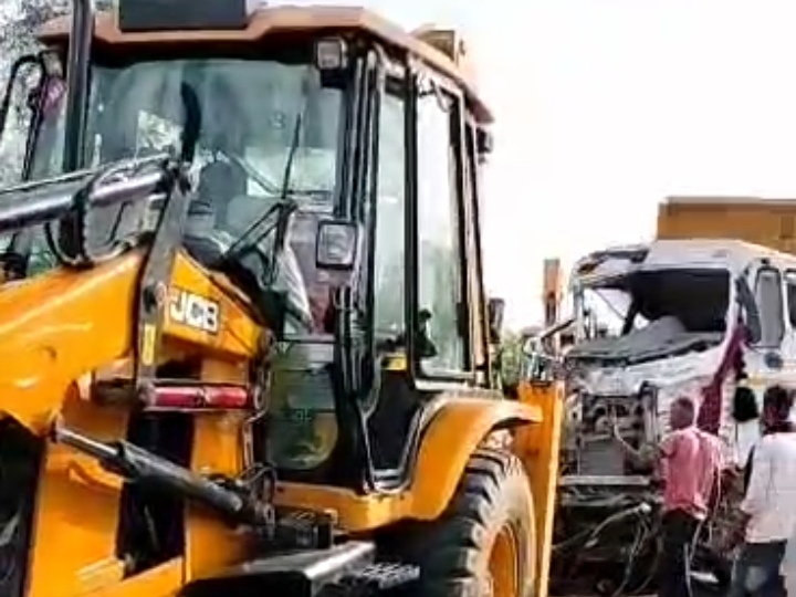 Third vehicle also collided from behind, dumper driver killed, 4 ...