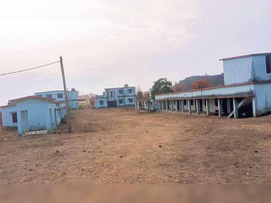 Demand to shift Anganwadi Shift Urdu Movie to Bhaghar Multipurpose ...