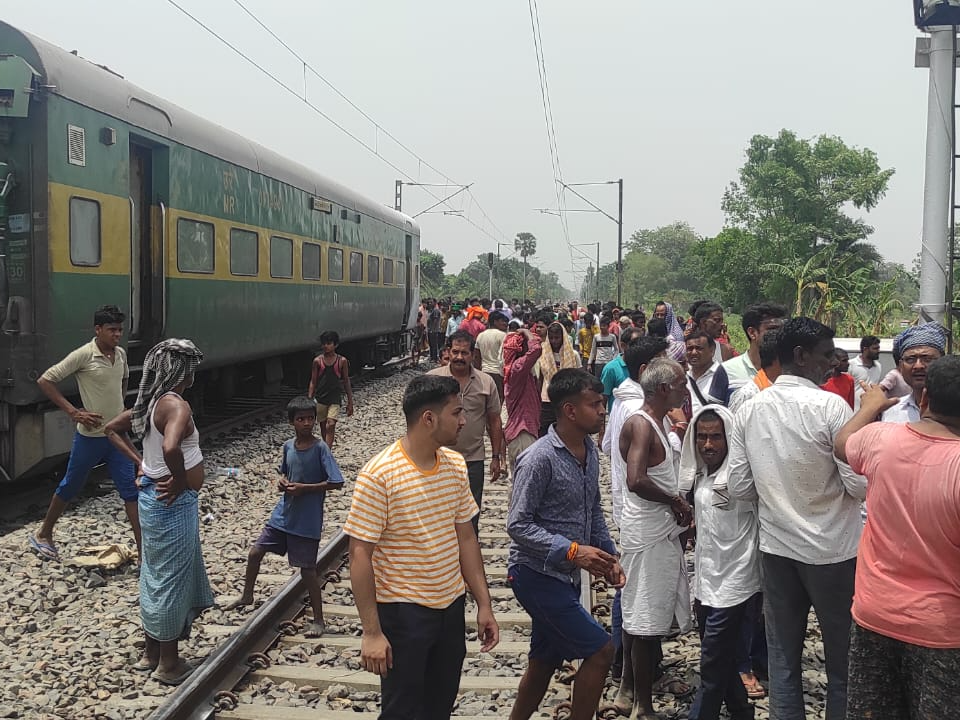 Garib Rath Express Train Fire Accident Video Footage Update ...