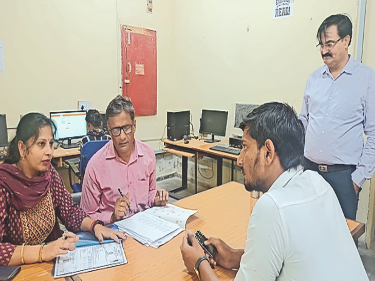 22 thousand students passed 12th class examination in the district, 14 ...