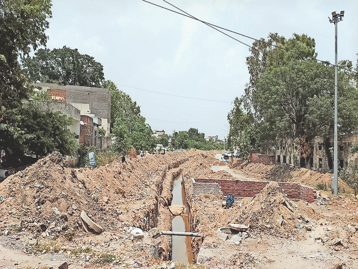 20 km in 10 wards. New drinking water and sewer lines will be laid, 14 ...