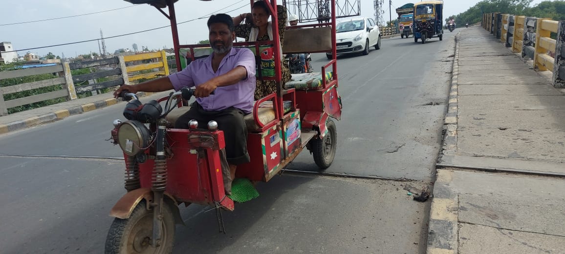 Drivers getting jolts over Assandh and Gohana Road ROB | असंध और गोहाना ...