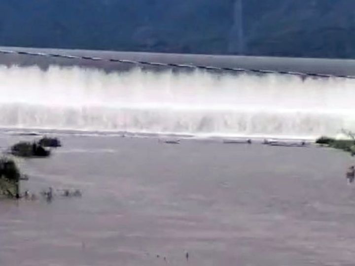 One and a half feet sheet at Bagheri Naka; Rajsamand-Nandsamand dam is ...