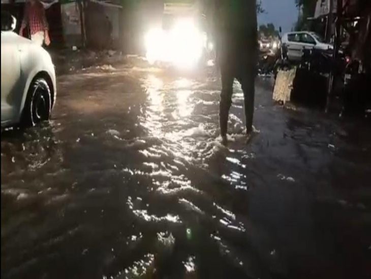 rajasthan barmer biperjoy storm, Rain with strong winds in Barmer ...