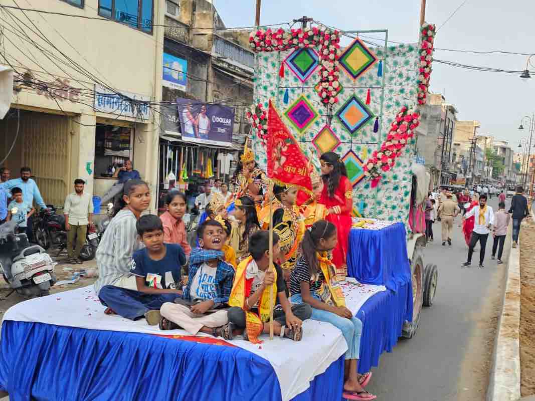Devotees dancing and singing on the melodious tune of the band, Lord ...