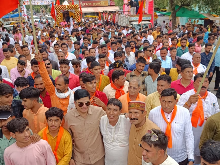 Rath Yatra of grand Jagannathji came out from major routes, welcomed at ...