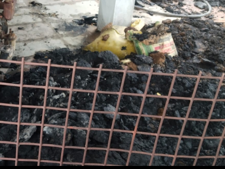 2 priests scorched while saving the goods of the ashram, generator and ...