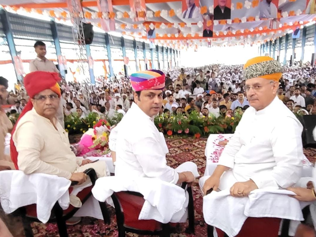 Gurugram- BJP rally in Pataudi, Union Minister Rao Indjit, showed ...