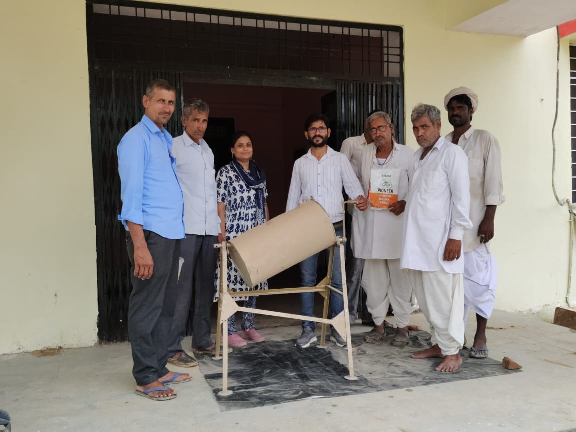 Information about seed treatment with seed dressing machine | निवाई में ...